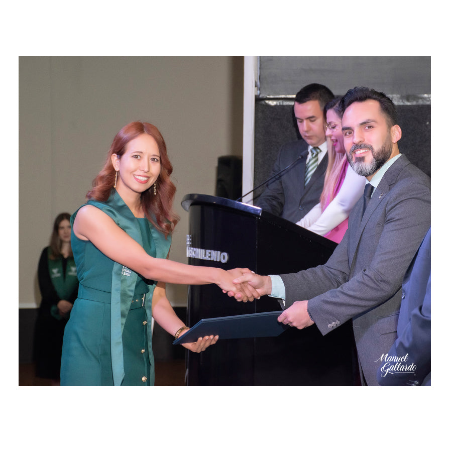 Fotografía de la entrega, con los papás o paquete entrega-papás ... Fotografía de la entrega, con los papás o paquete entrega-papás ...